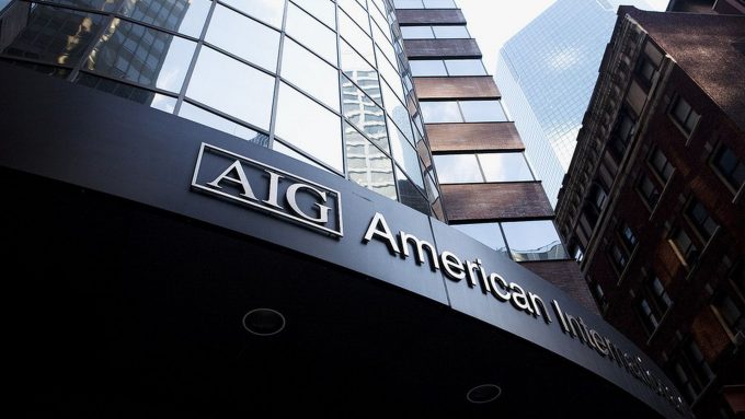 AIG Revenues And Revenue Growth From 2012 To 2016 - Revenues & Profits