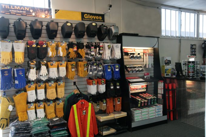 Business Idea: How To Start A Blue-Collar Shop? - Revenues & Profits