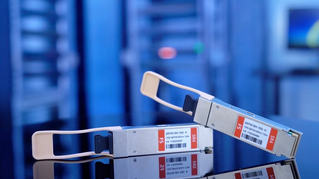 The Complete Guide to 100GBASE-SR4 Standards, Architecture, and ...